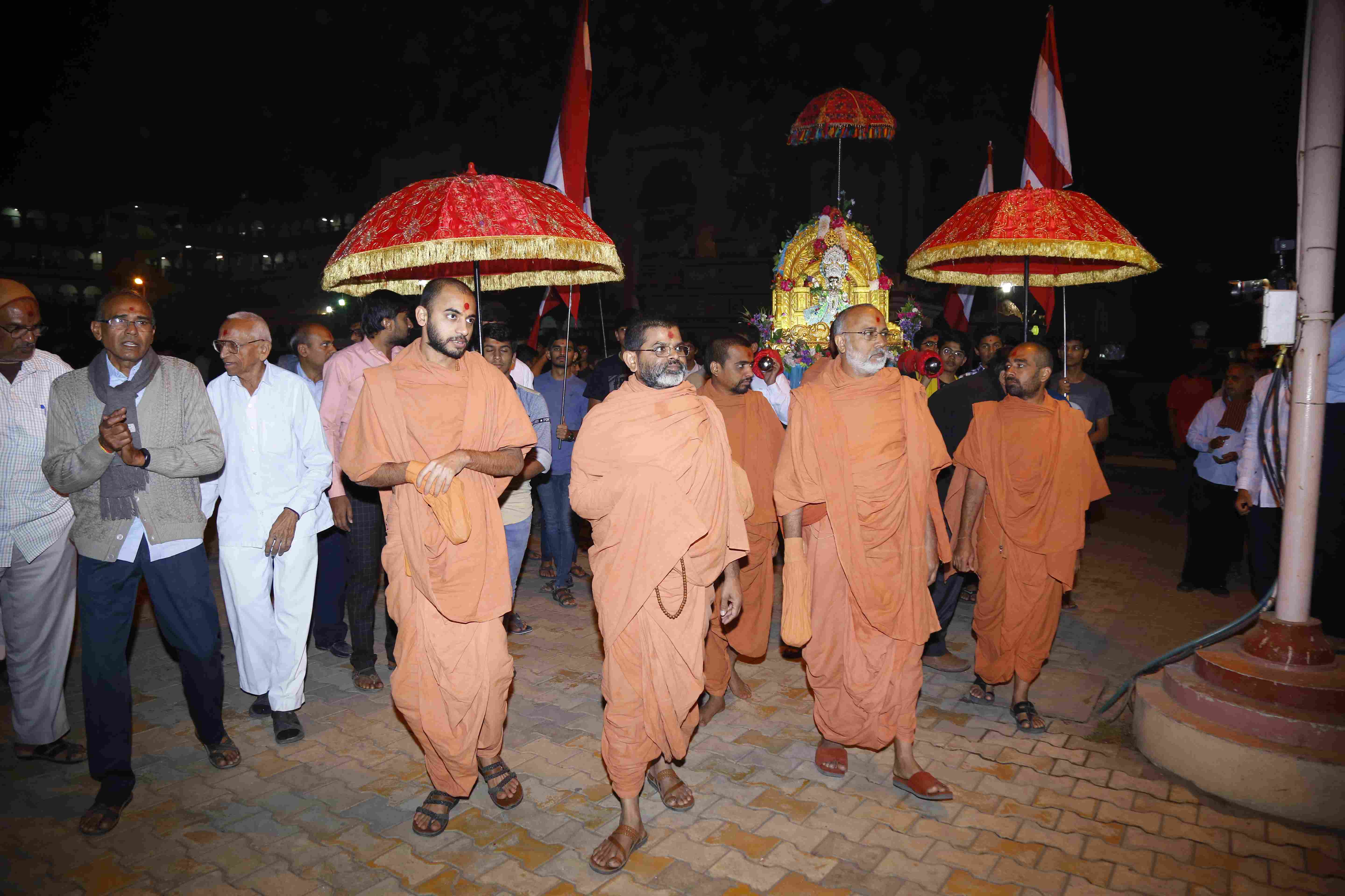 Akhandhun Enter in 22 Year Continuous - Surat Gurukul | Swaminarayan ...