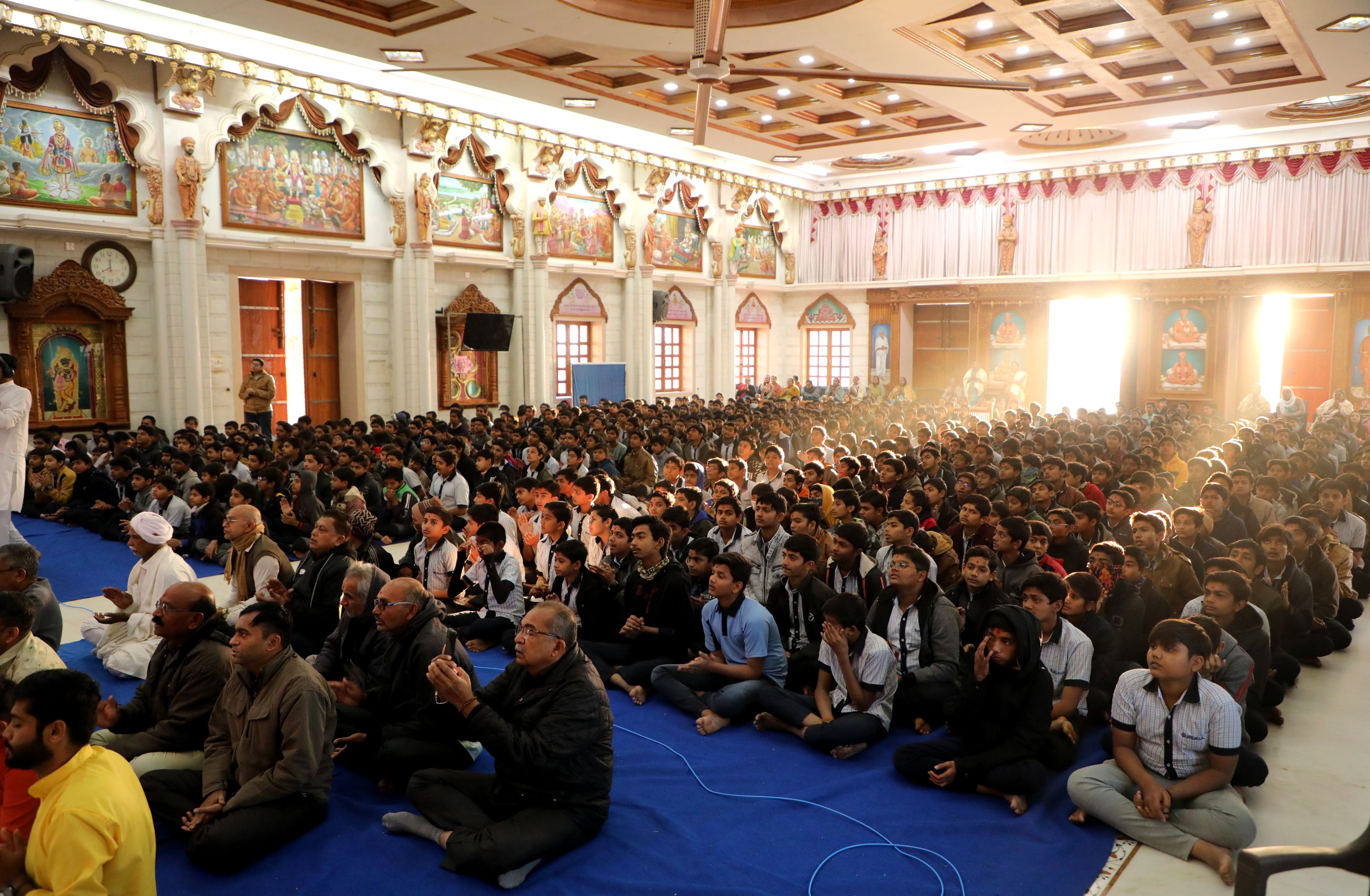 Rajkot Gurukul - Shrimad Bhagwat Kathaparayan organized by Lakhani ...
