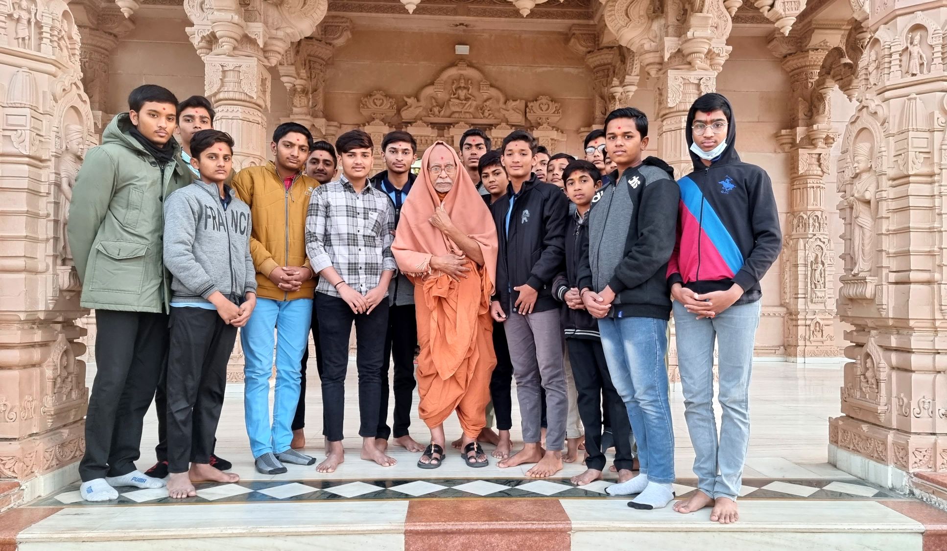 Taravada Branch - Pu.Gurumaharaj Visited Taravada Gurukul