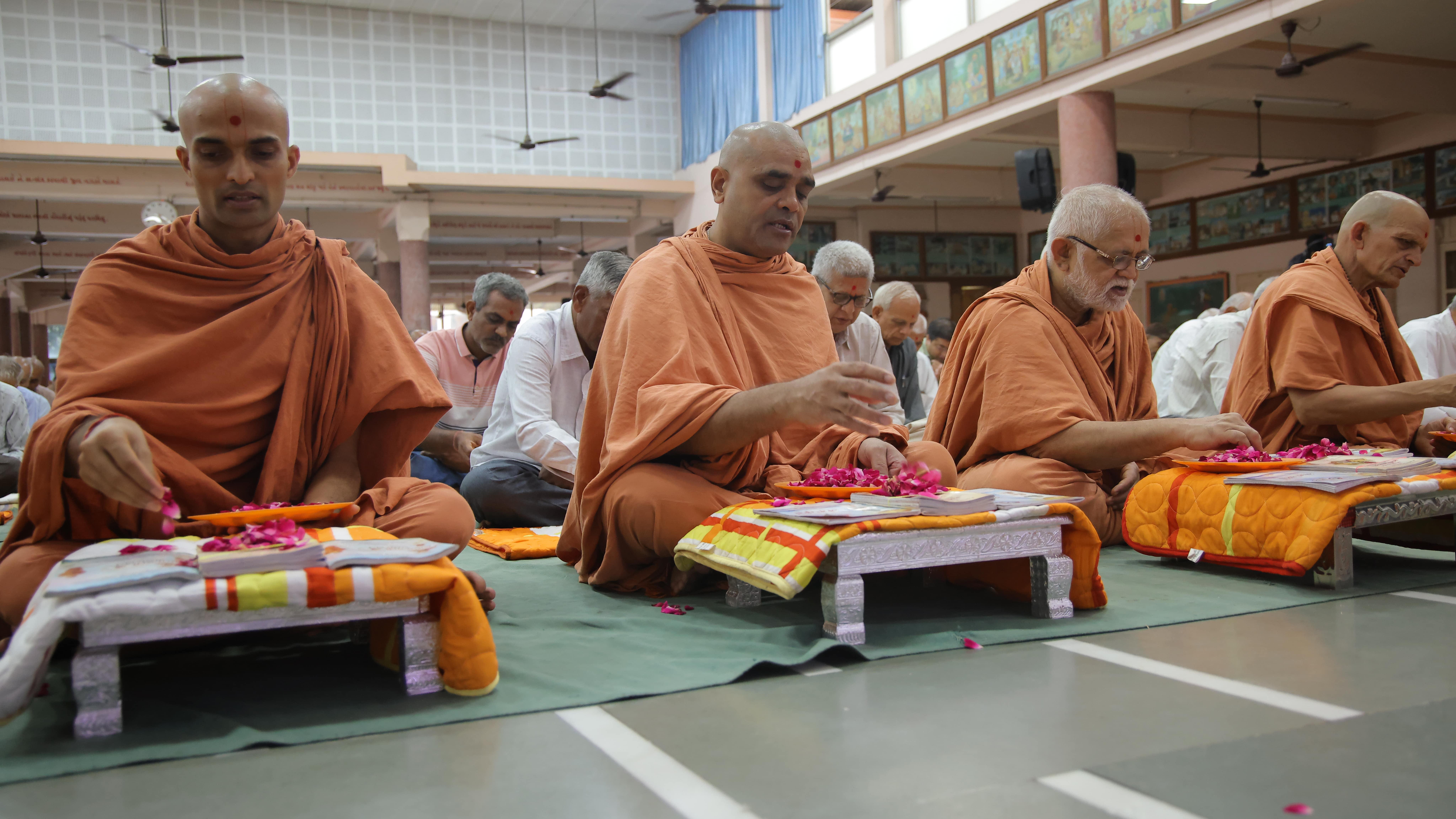 Rajkot Gurukul - Mantra Pothi Pujan & Shorath Panch tirthi Yatra