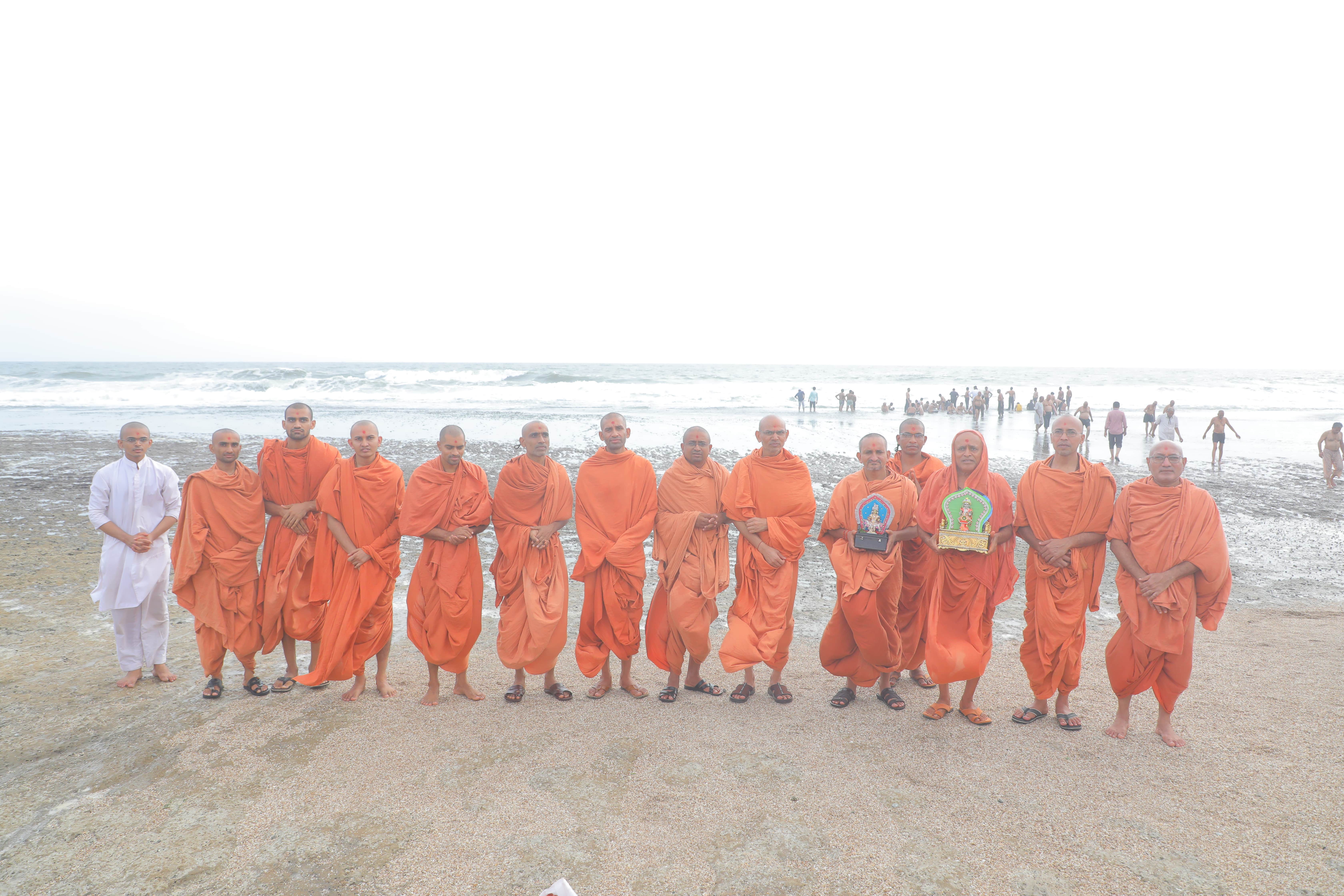 Rajkot Gurukul - Mantra Pothi Pujan & Shorath Panch tirthi Yatra