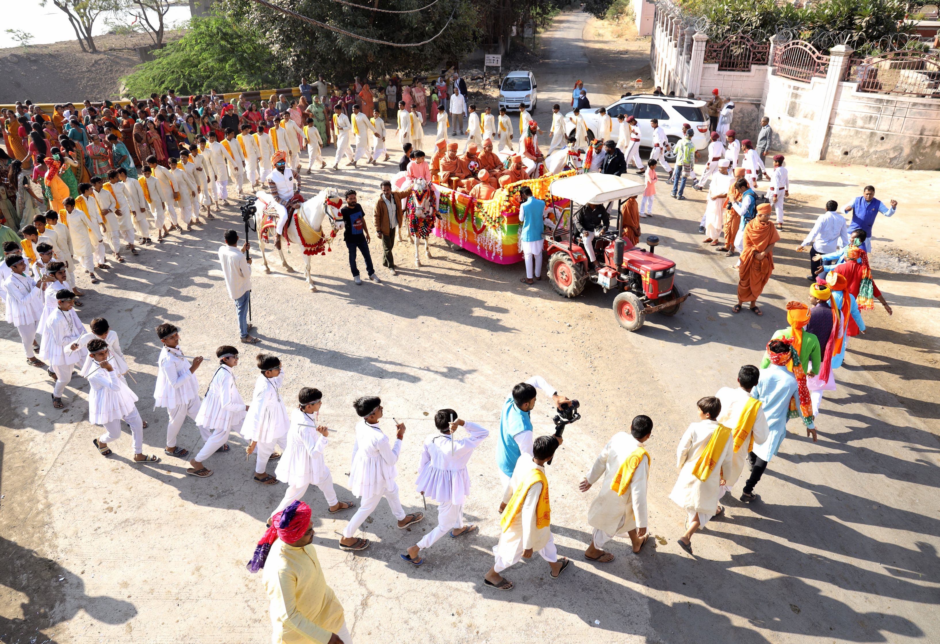 Rajkot Gurukul - Shrimad Bhagwat Kathaparayan organized by Lakhani ...