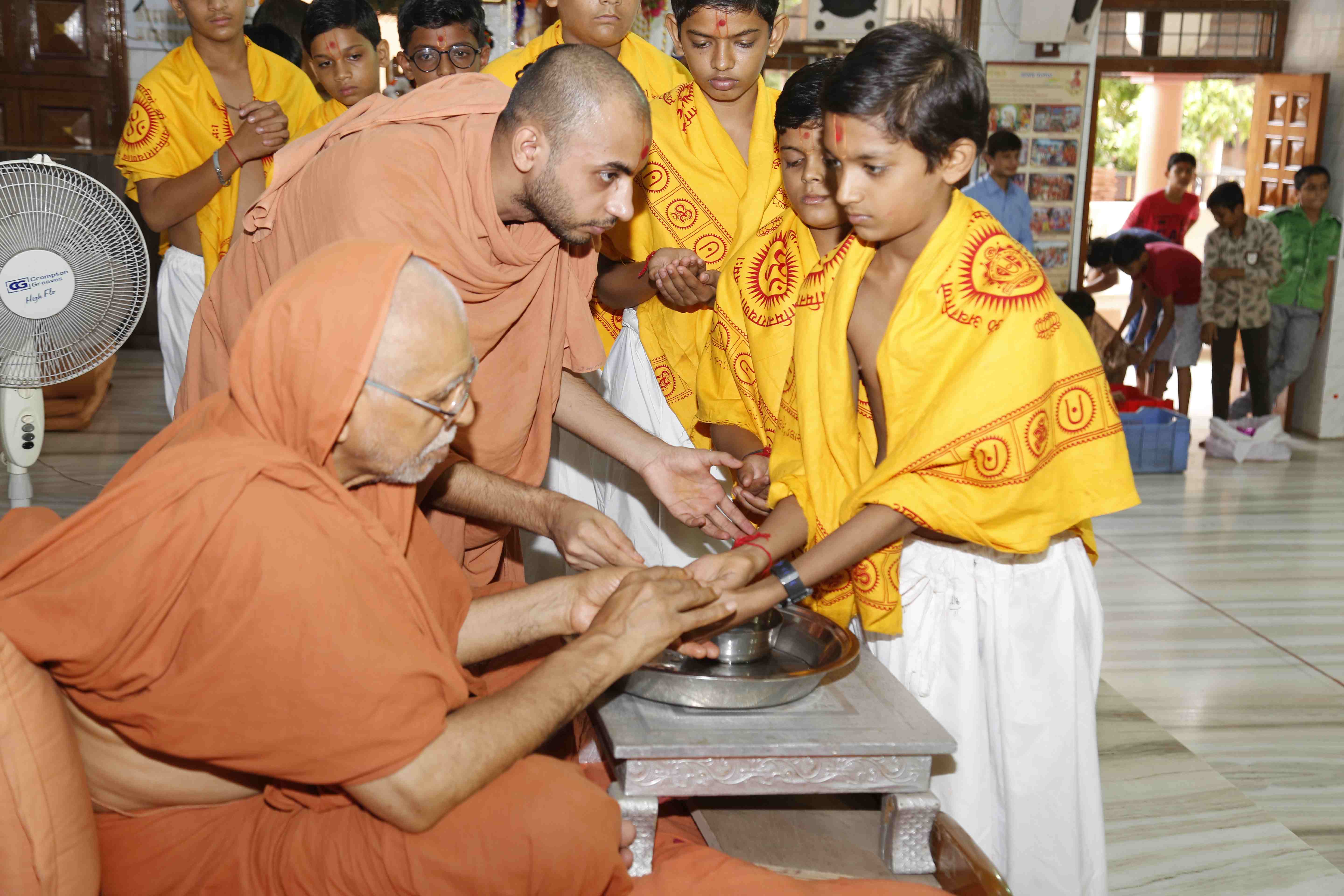 New Student Vartaman Dharan - Surat Gurukul | Swaminarayan Gurukul ...