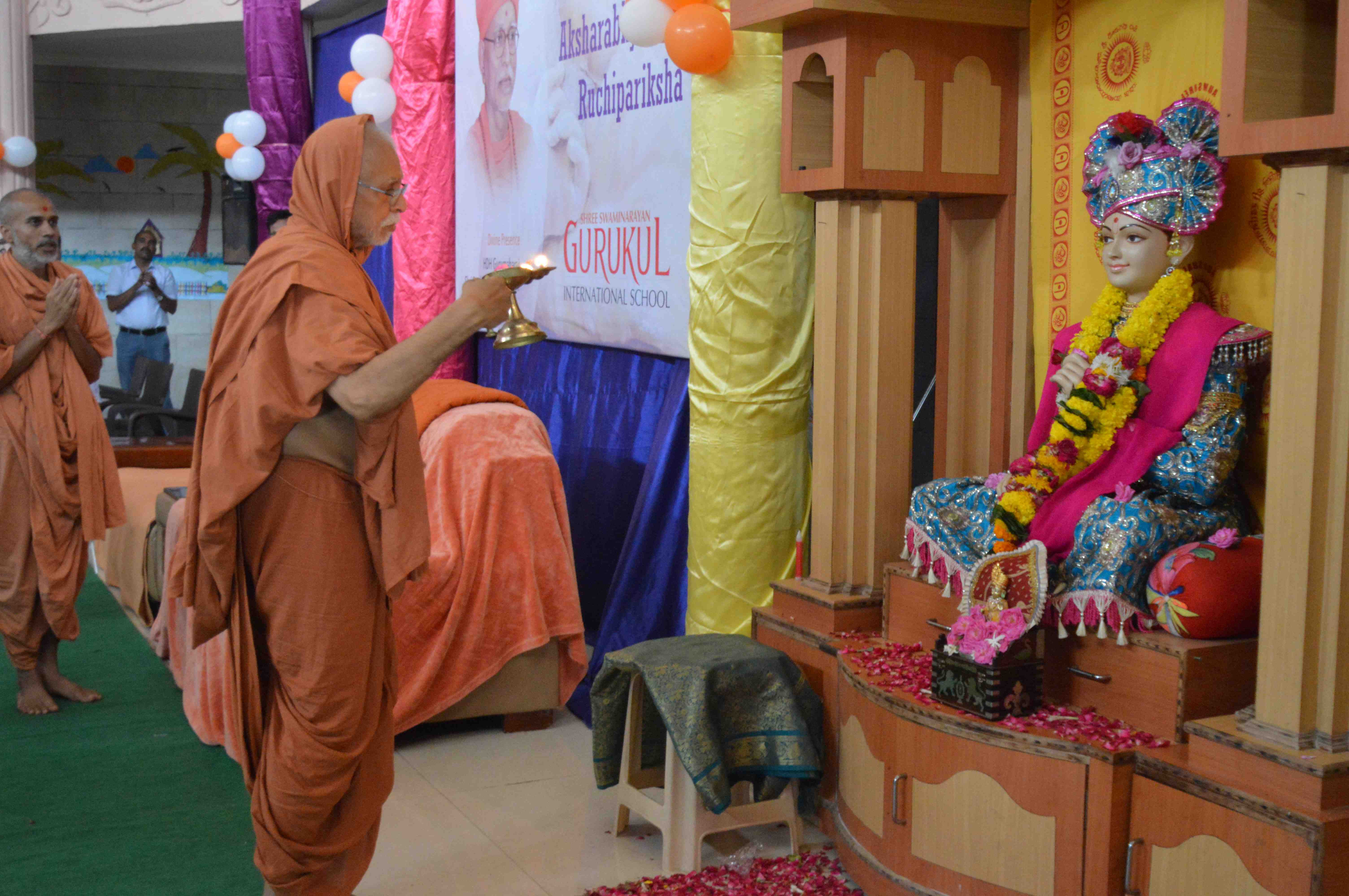 SGIS Solapur Gurukul Visit by Gurumaharaj | Swaminarayan Gurukul Rajkot ...