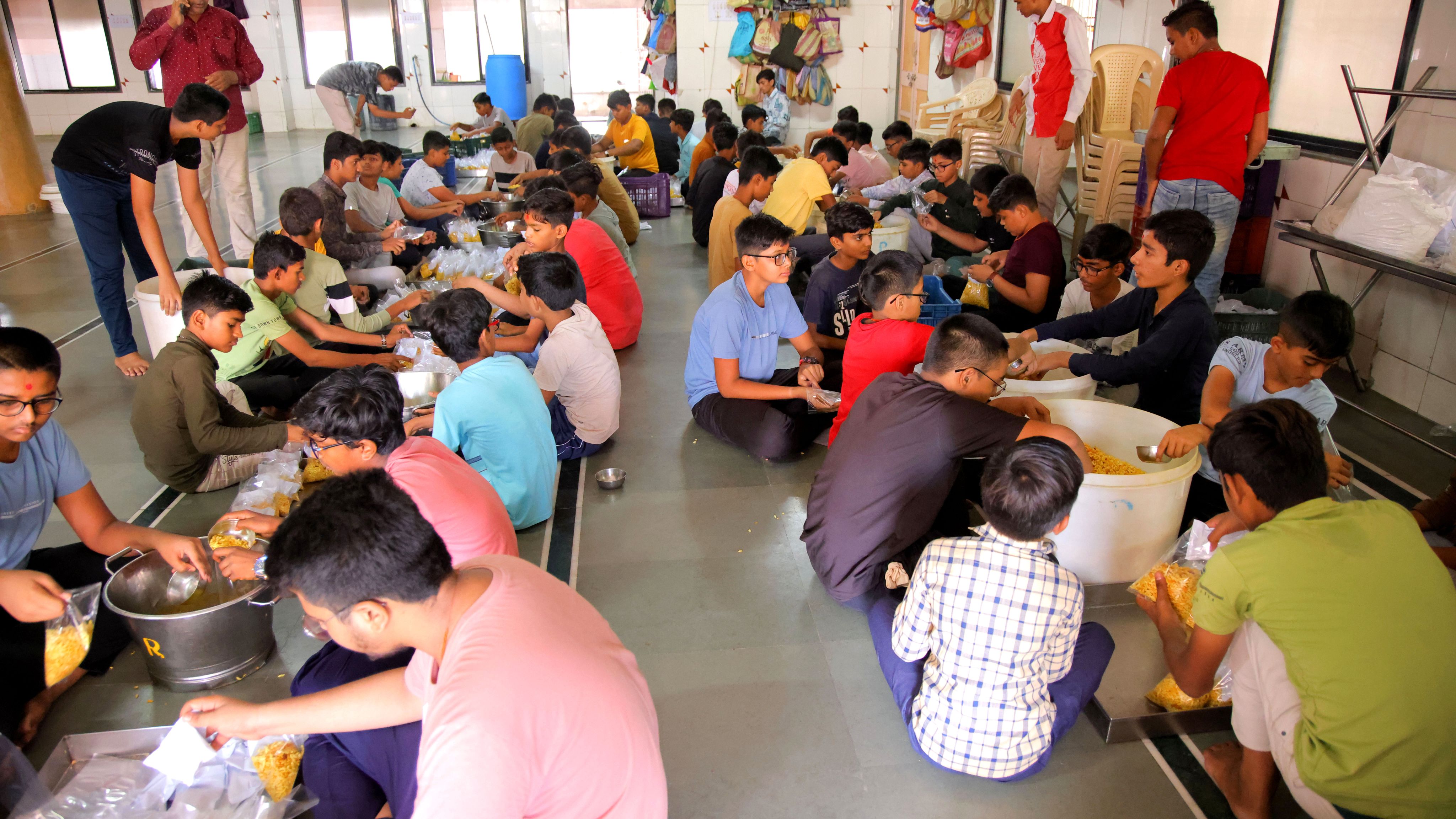 Rajkot Gurukul - Saints and students of Rajkot Gurukul packing food ...