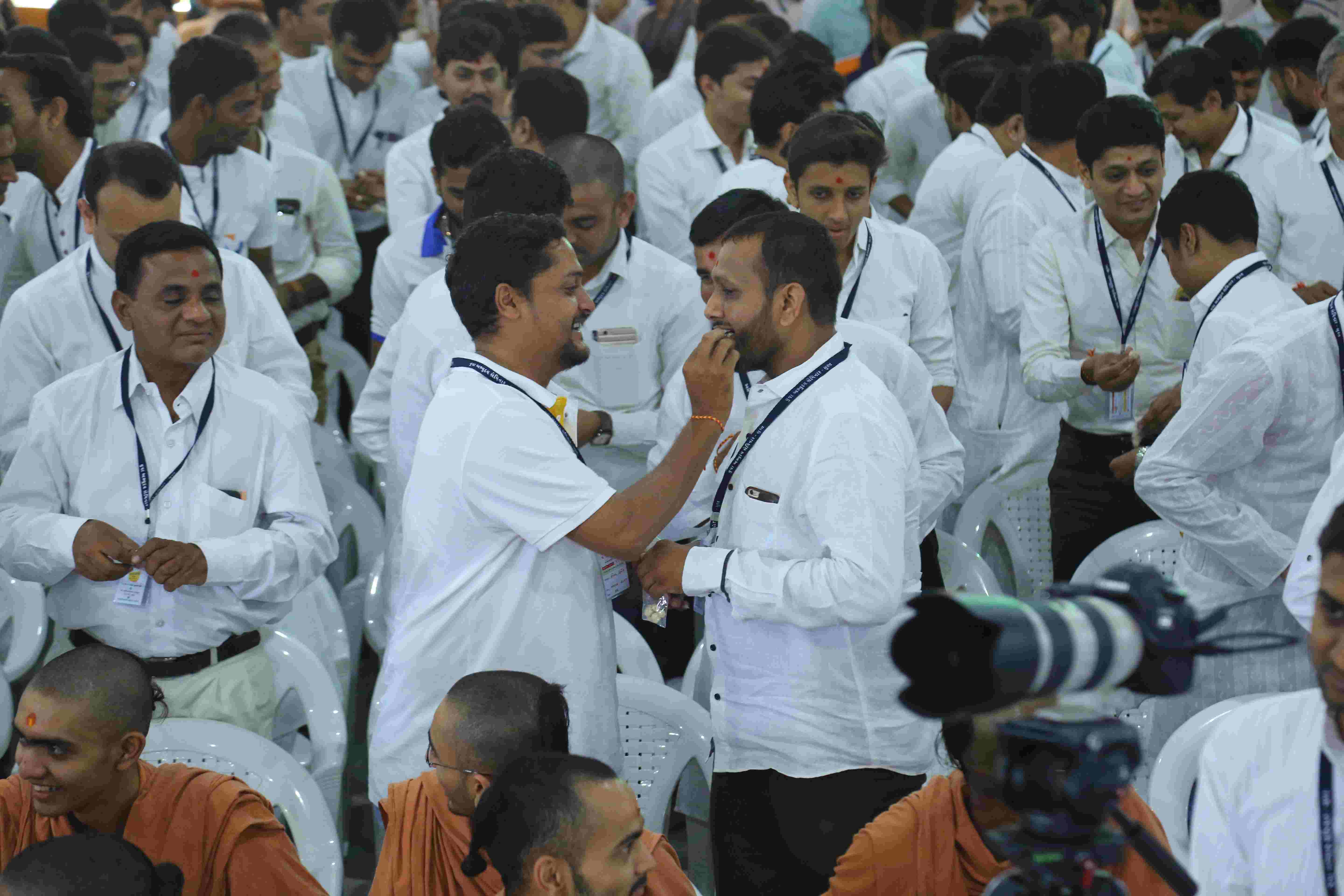 Yuva Abhyuday Seminar (YAS) - Surat Gurukul | Swaminarayan Gurukul ...