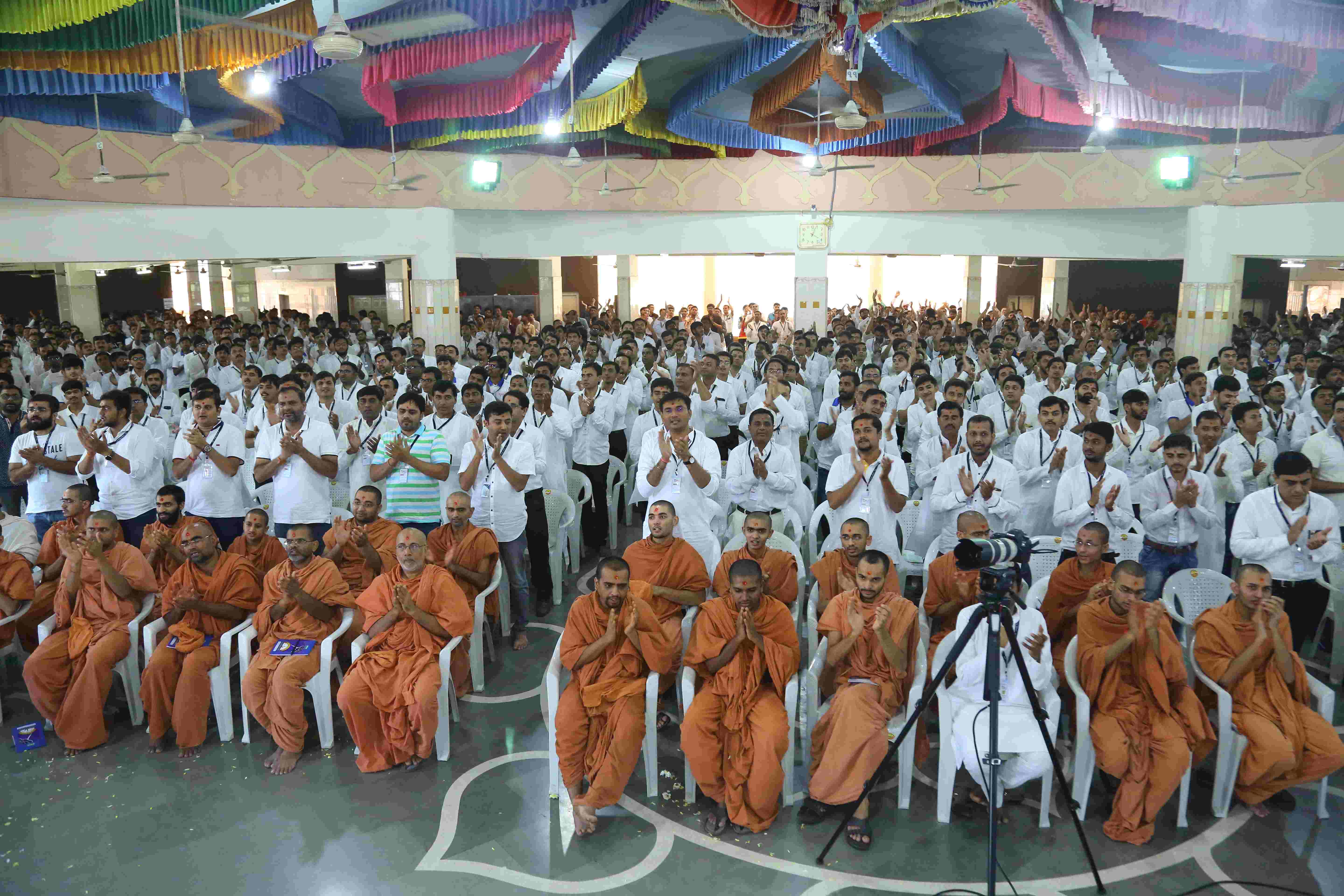 Yuva Abhyuday Seminar (YAS) - Surat Gurukul | Swaminarayan Gurukul ...