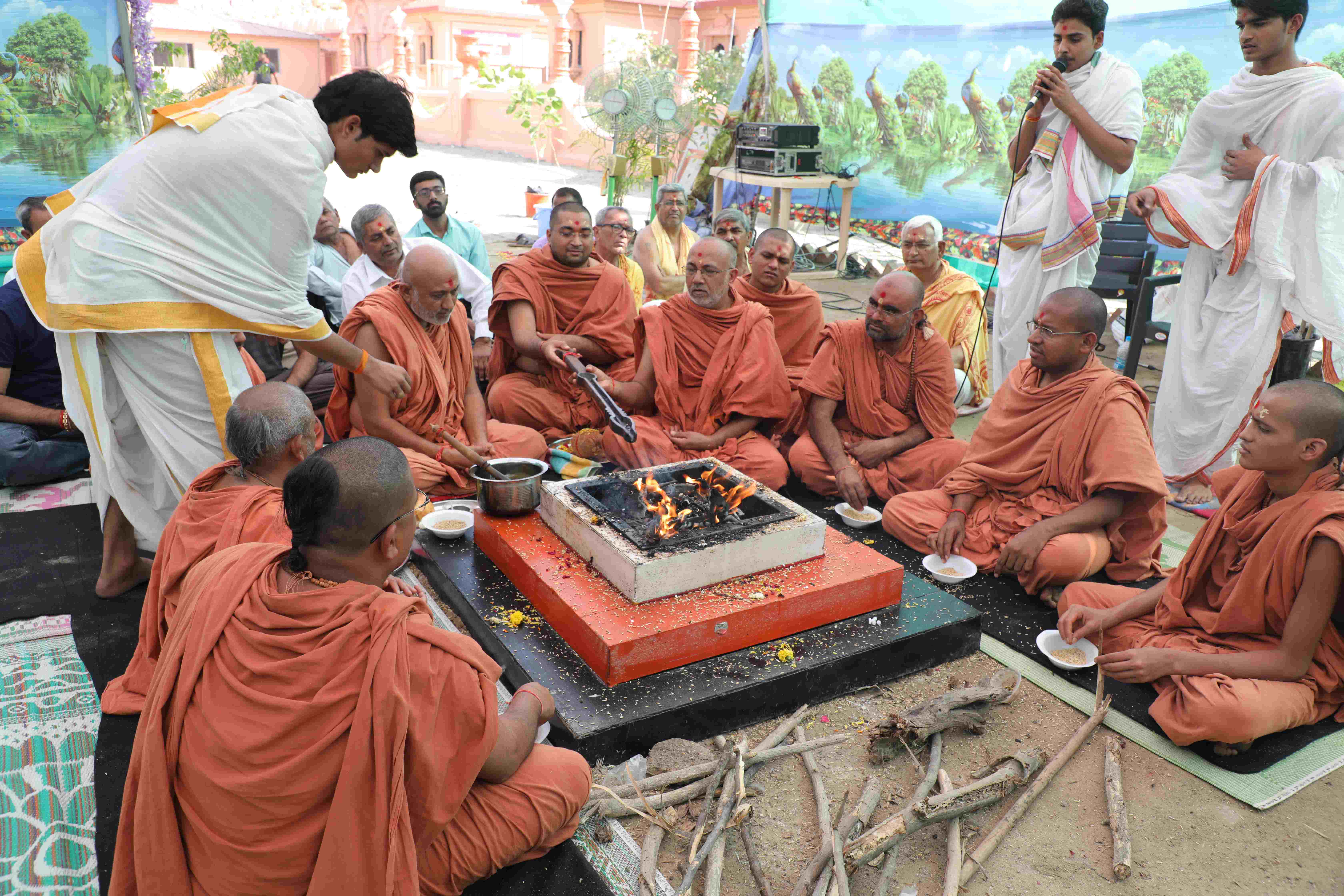 Vachanamrut Kavya Yagna - Varnindra Dham Patdi | Swaminarayan Gurukul ...