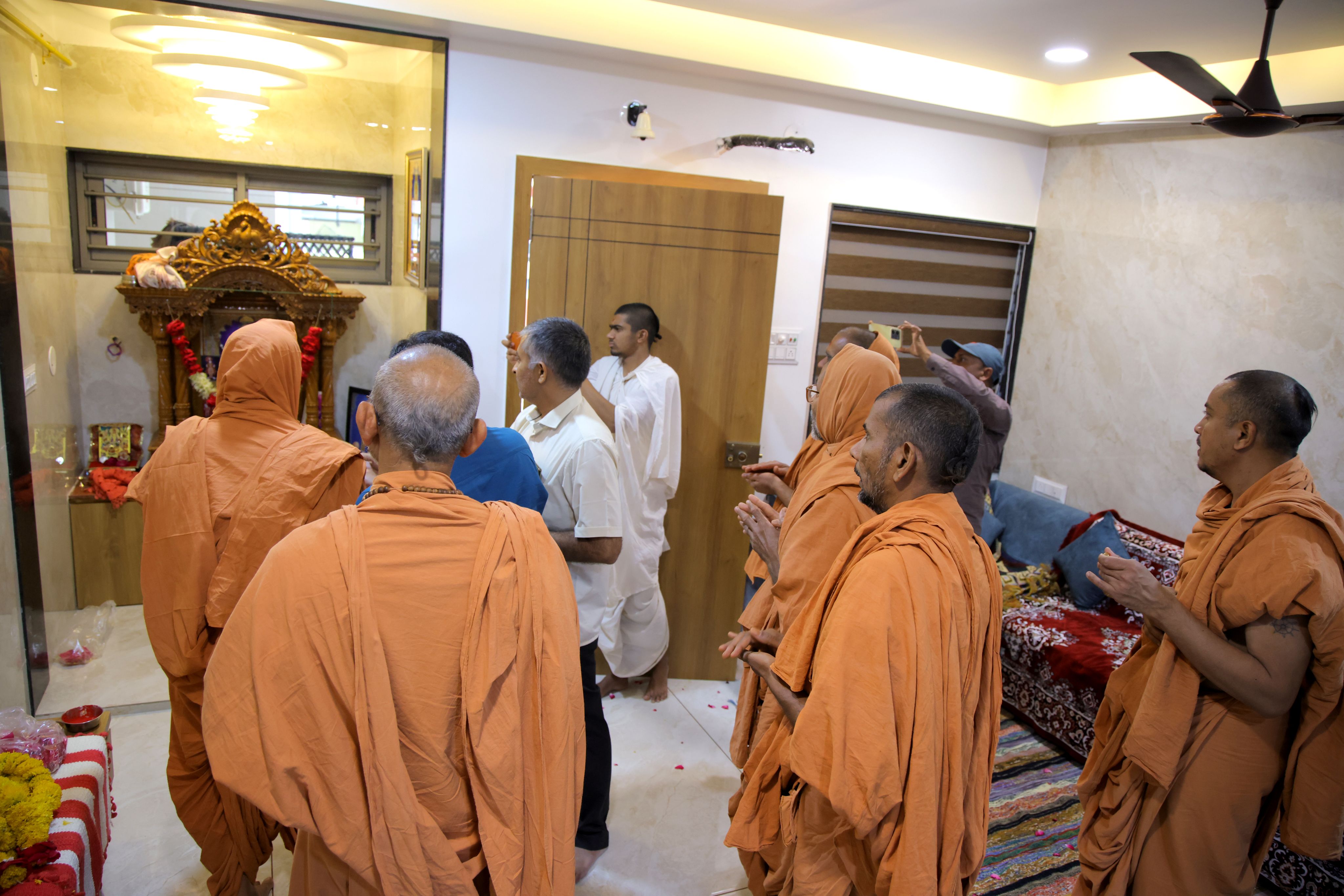 Rajkot Gurukul - Thakorji's thal and Padhramani of HH Gurumaharaj at ...