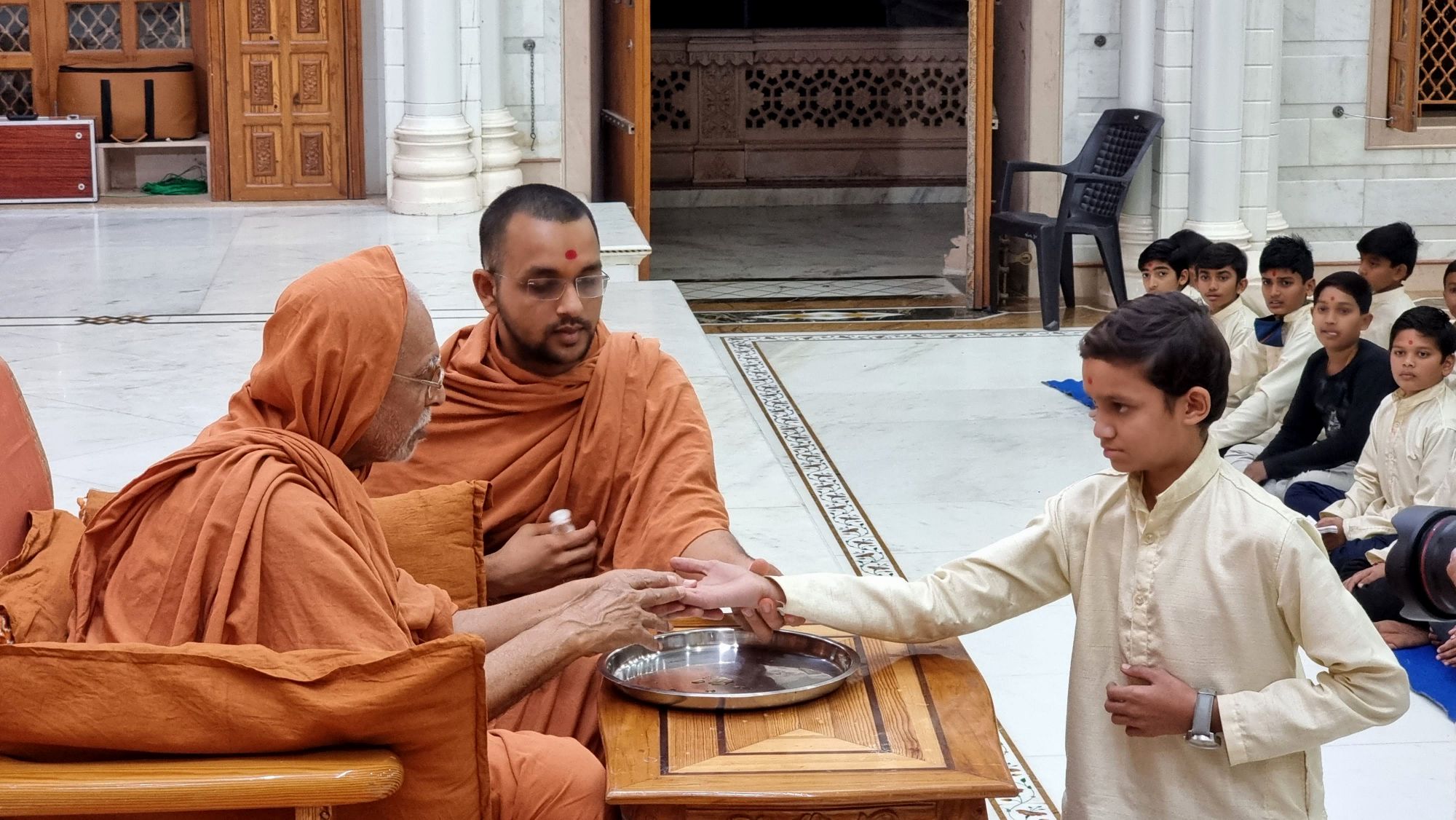 Rajkot Gurukul - Pu.Gurumaharaj Visited Taravada Gurukul