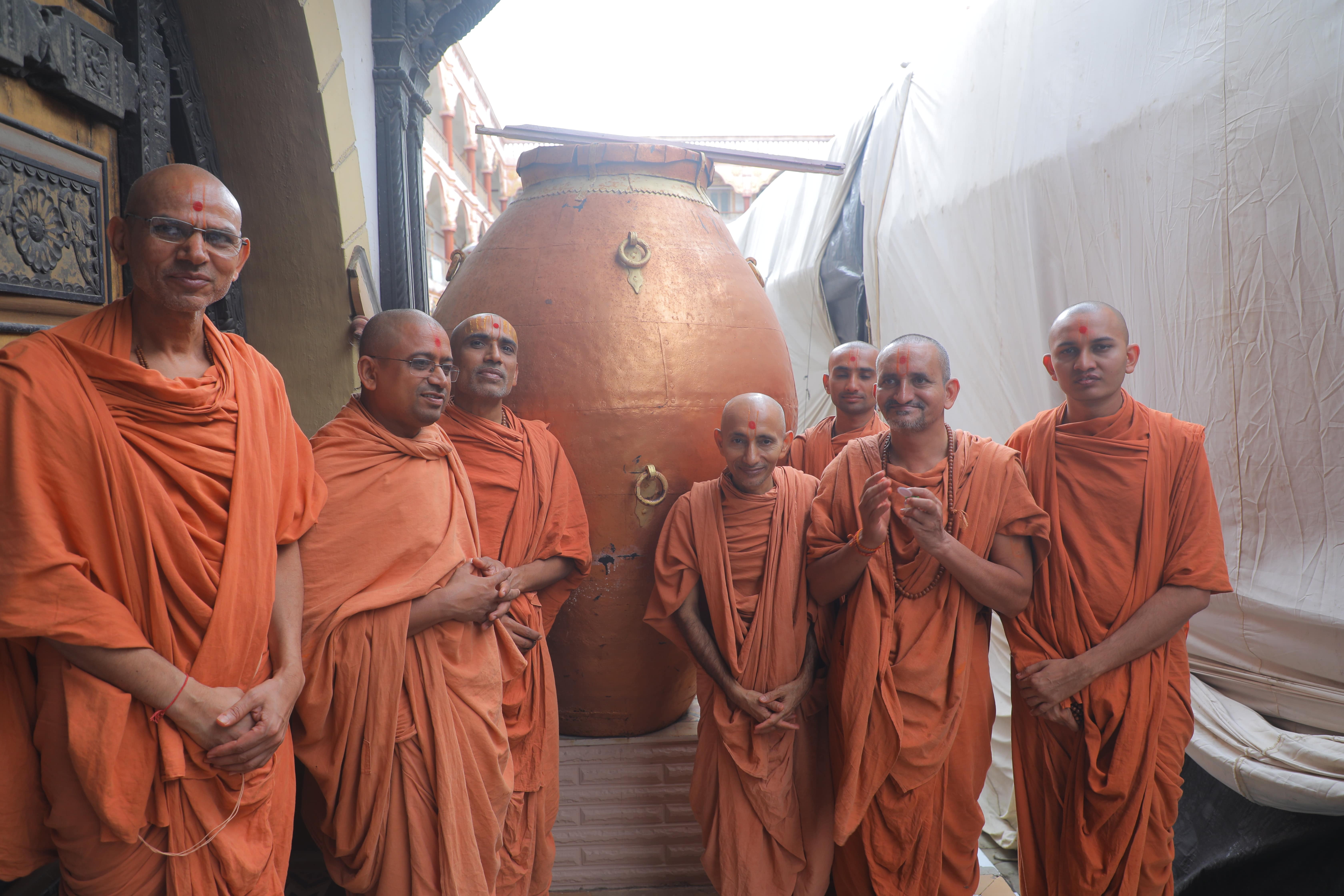 Rajkot Gurukul - Mantra Pothi Pujan & Shorath Panch tirthi Yatra