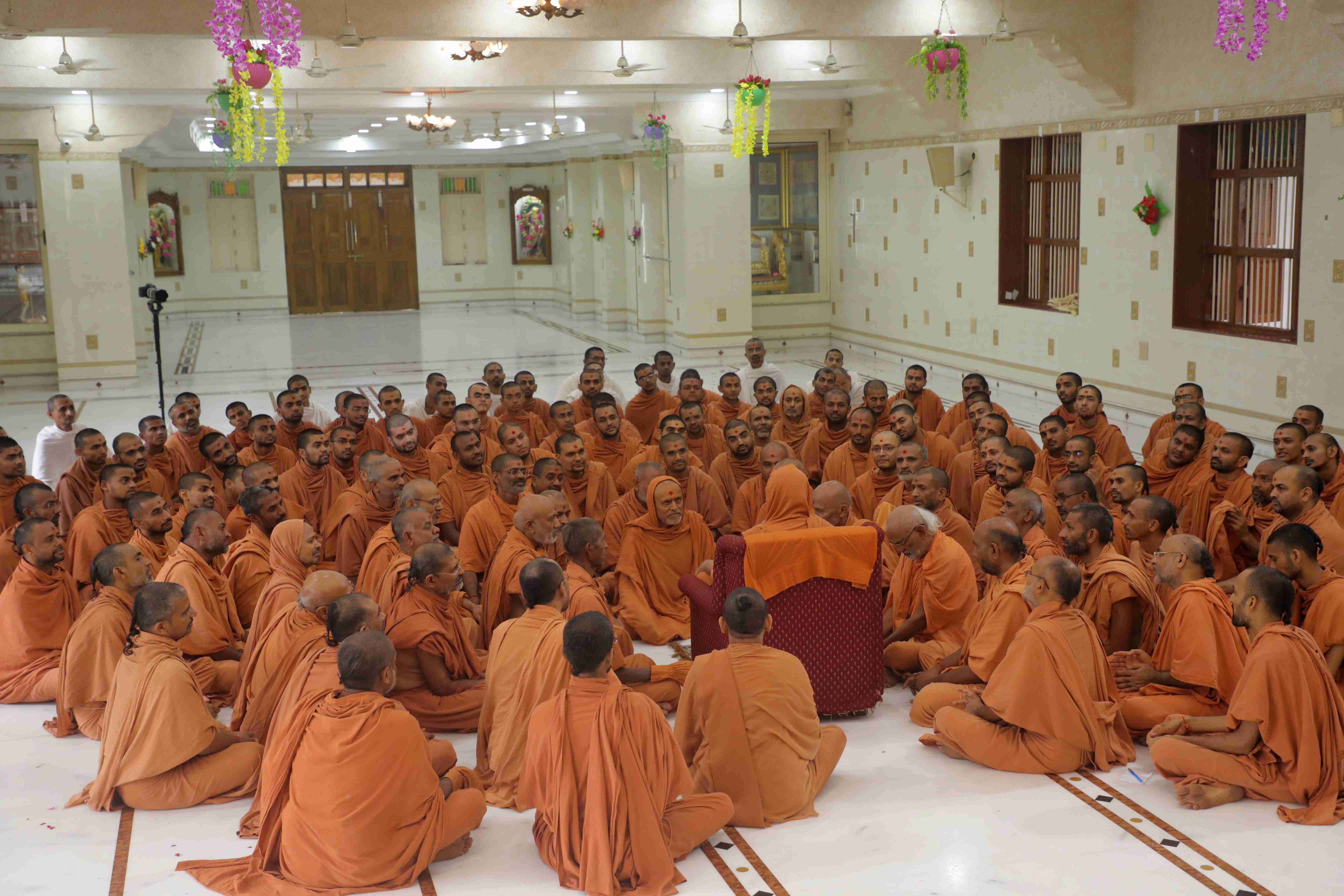 Janmangal Anushthan of 75 Lakh Paath started by Santo on the Occasion ...