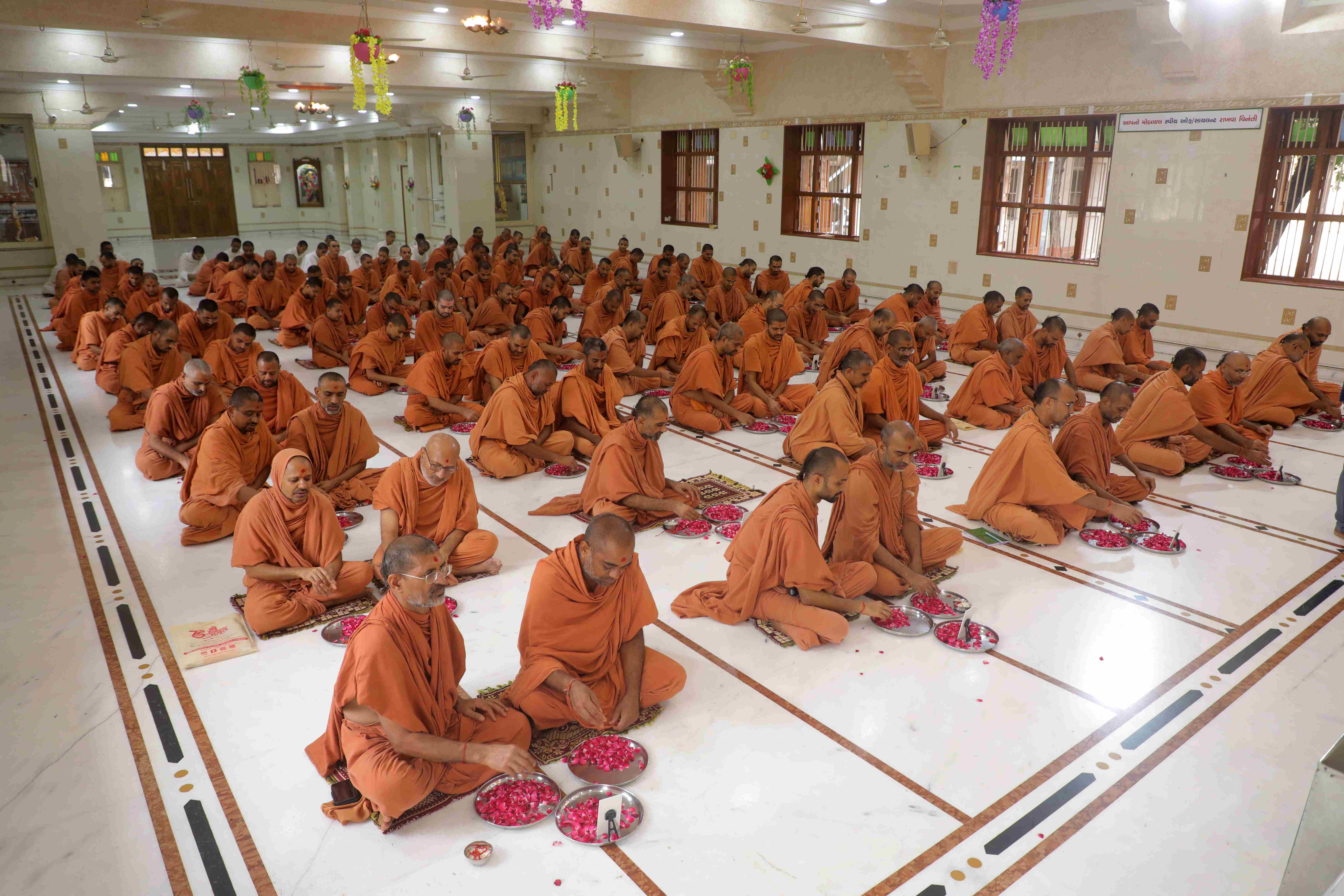 Janmangal Anushthan of 75 Lakh Paath started by Santo on the Occasion ...