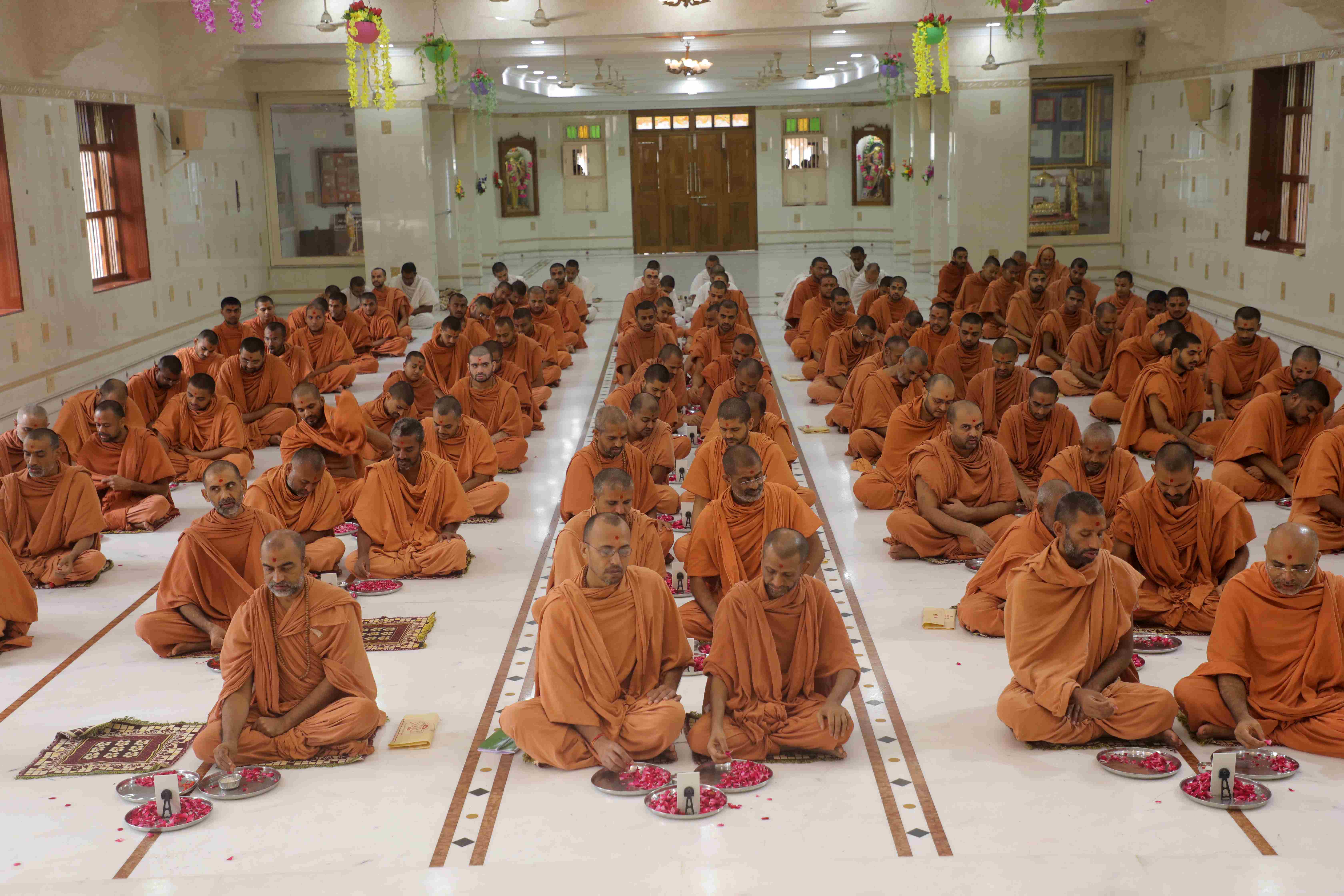 Janmangal Anushthan of 75 Lakh Paath started by Santo on the Occasion ...