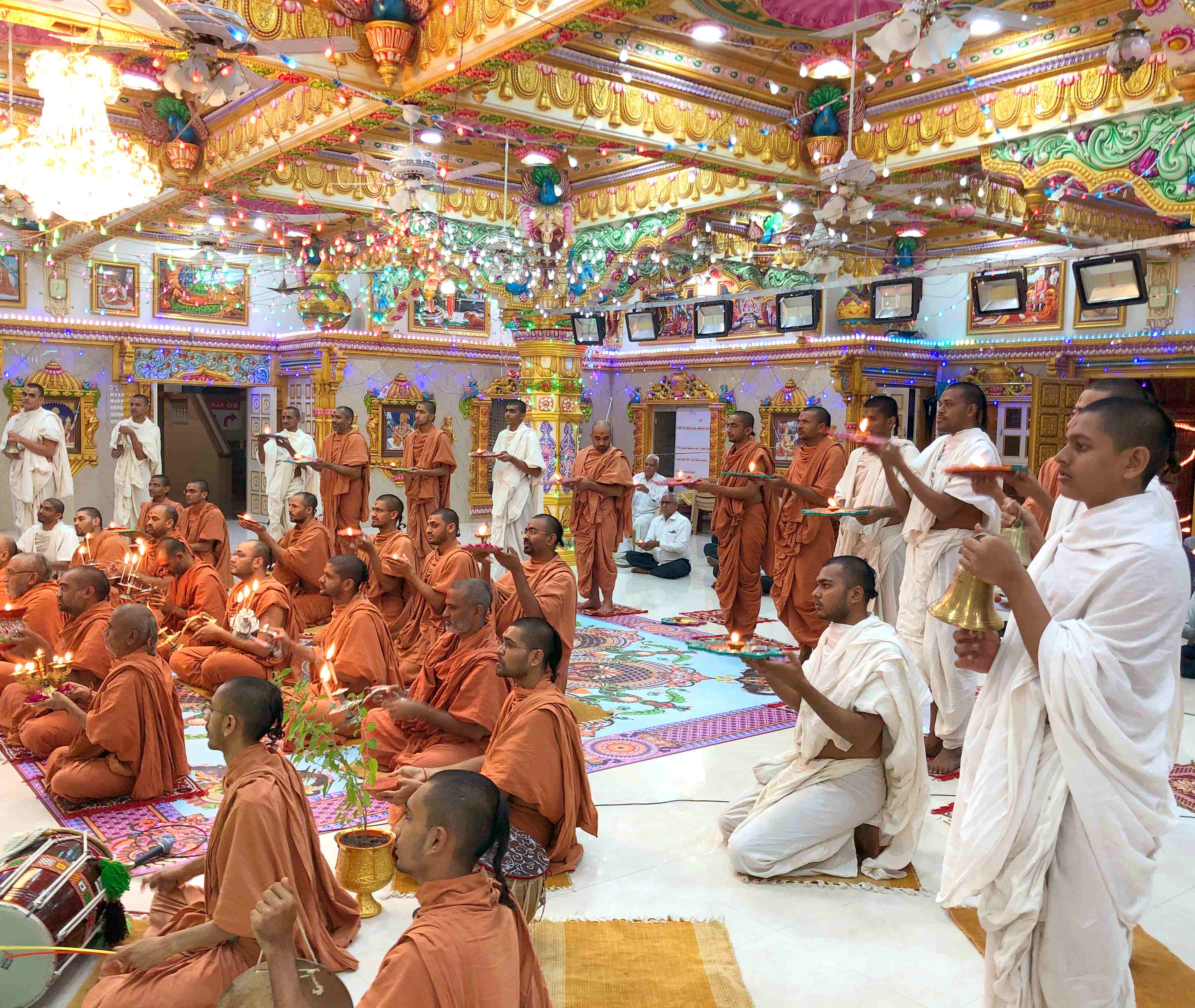 218 Anniversary of Swaminarayan Aarti - Surat | Swaminarayan Gurukul ...