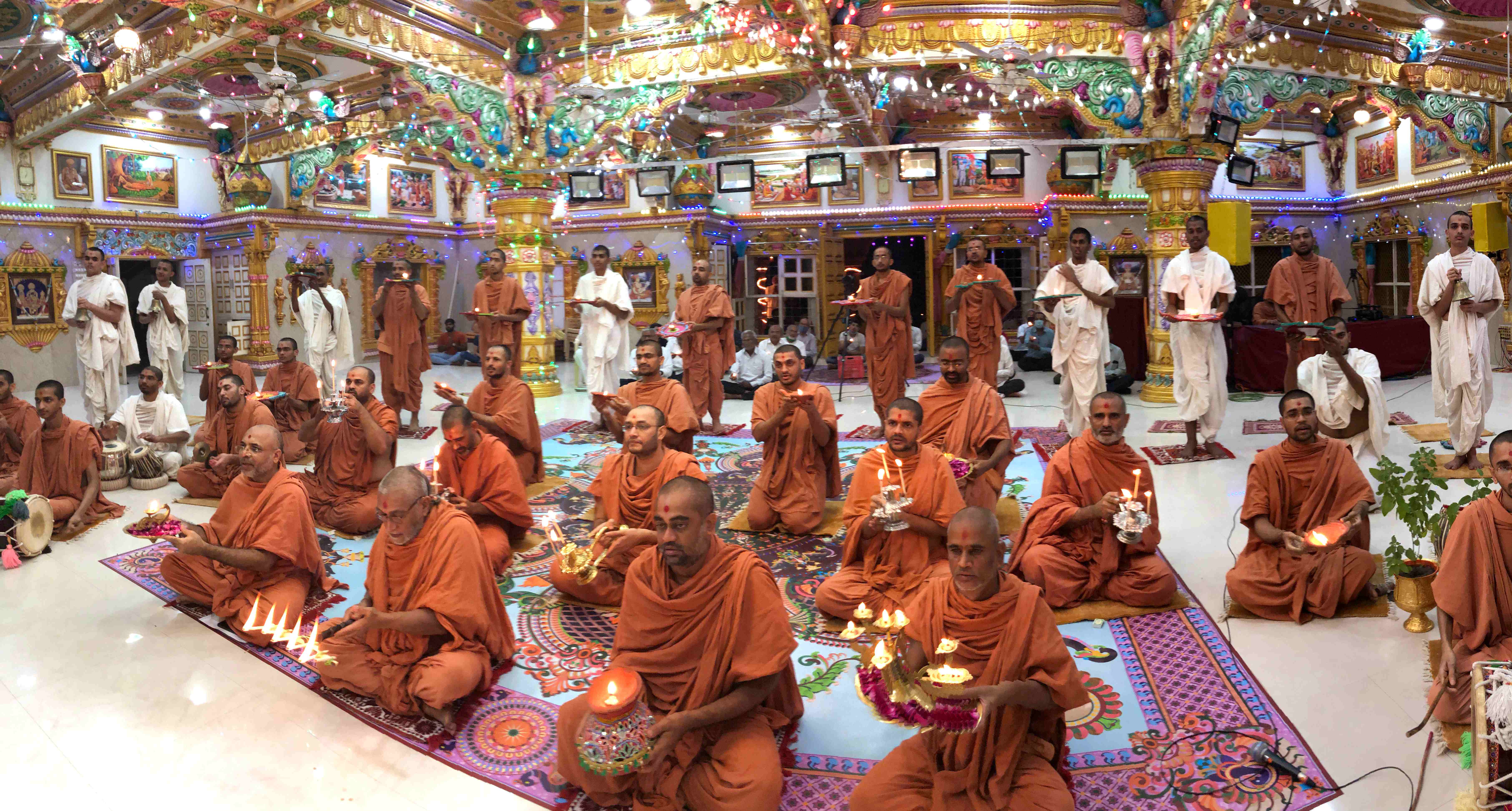 218 Anniversary of Swaminarayan Aarti - Surat | Swaminarayan Gurukul ...