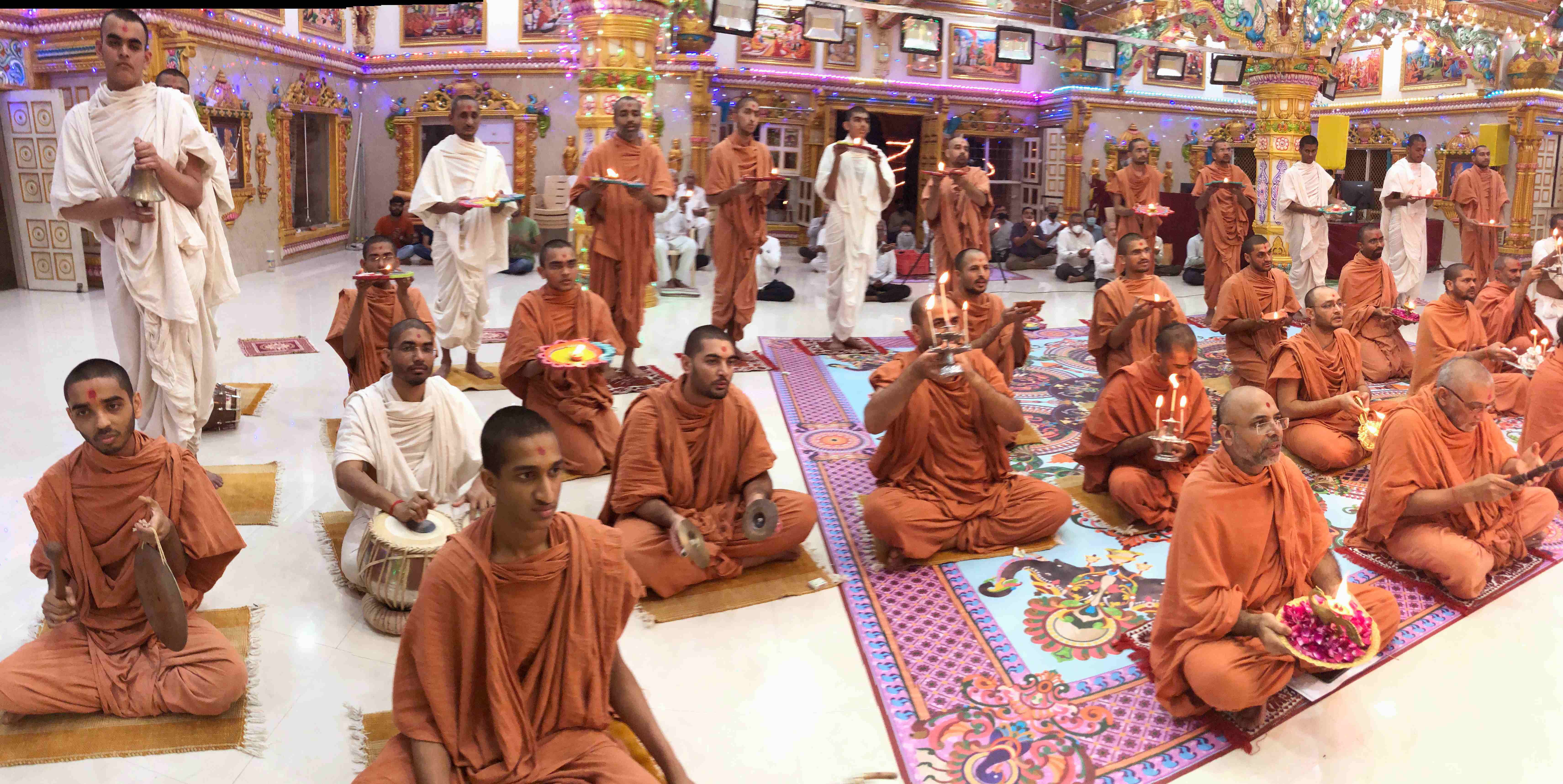 218 Anniversary of Swaminarayan Aarti - Surat | Swaminarayan Gurukul ...
