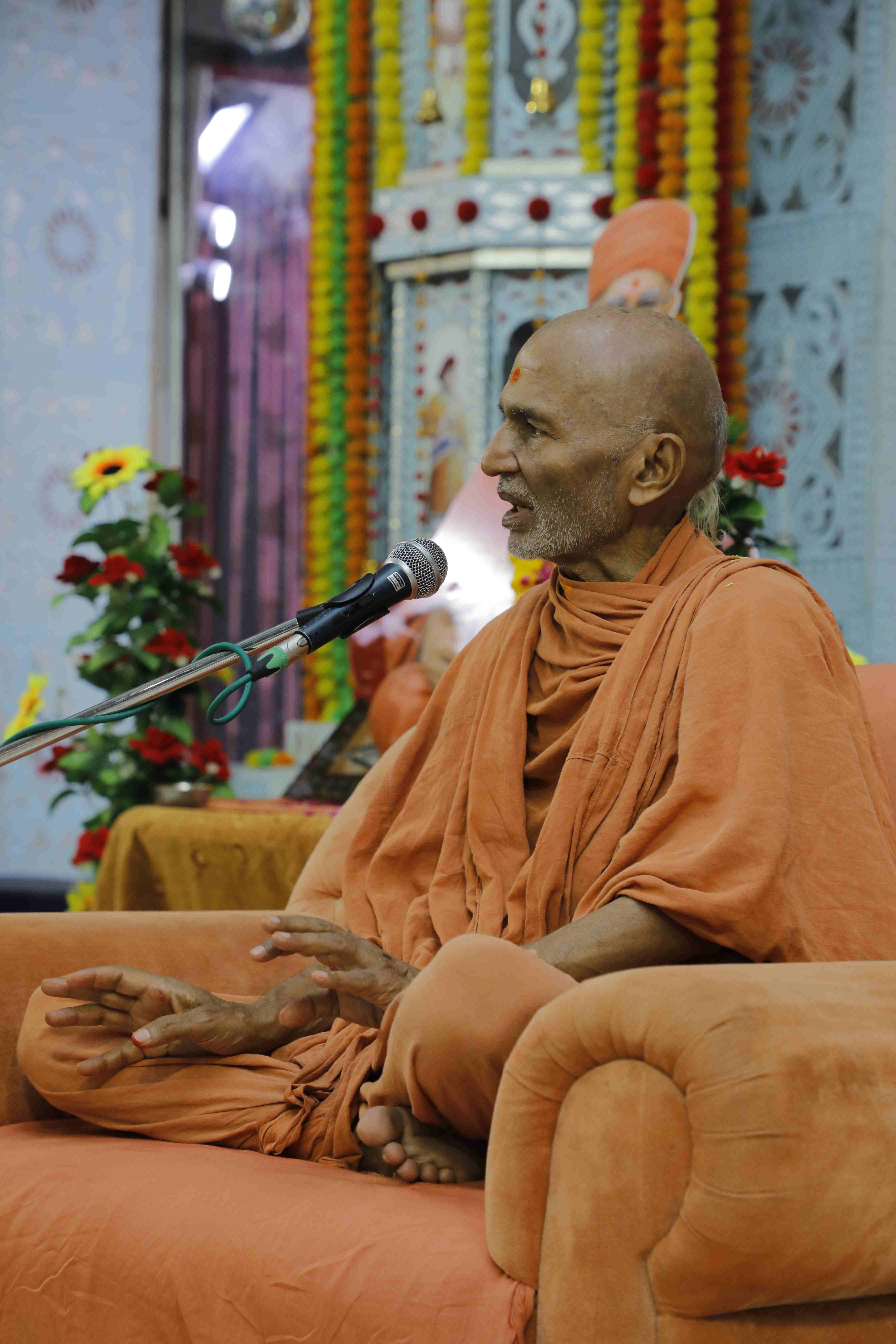 Vadil Vrund Karyakram for Amrut Mahotsav at Surat Gurukul ...