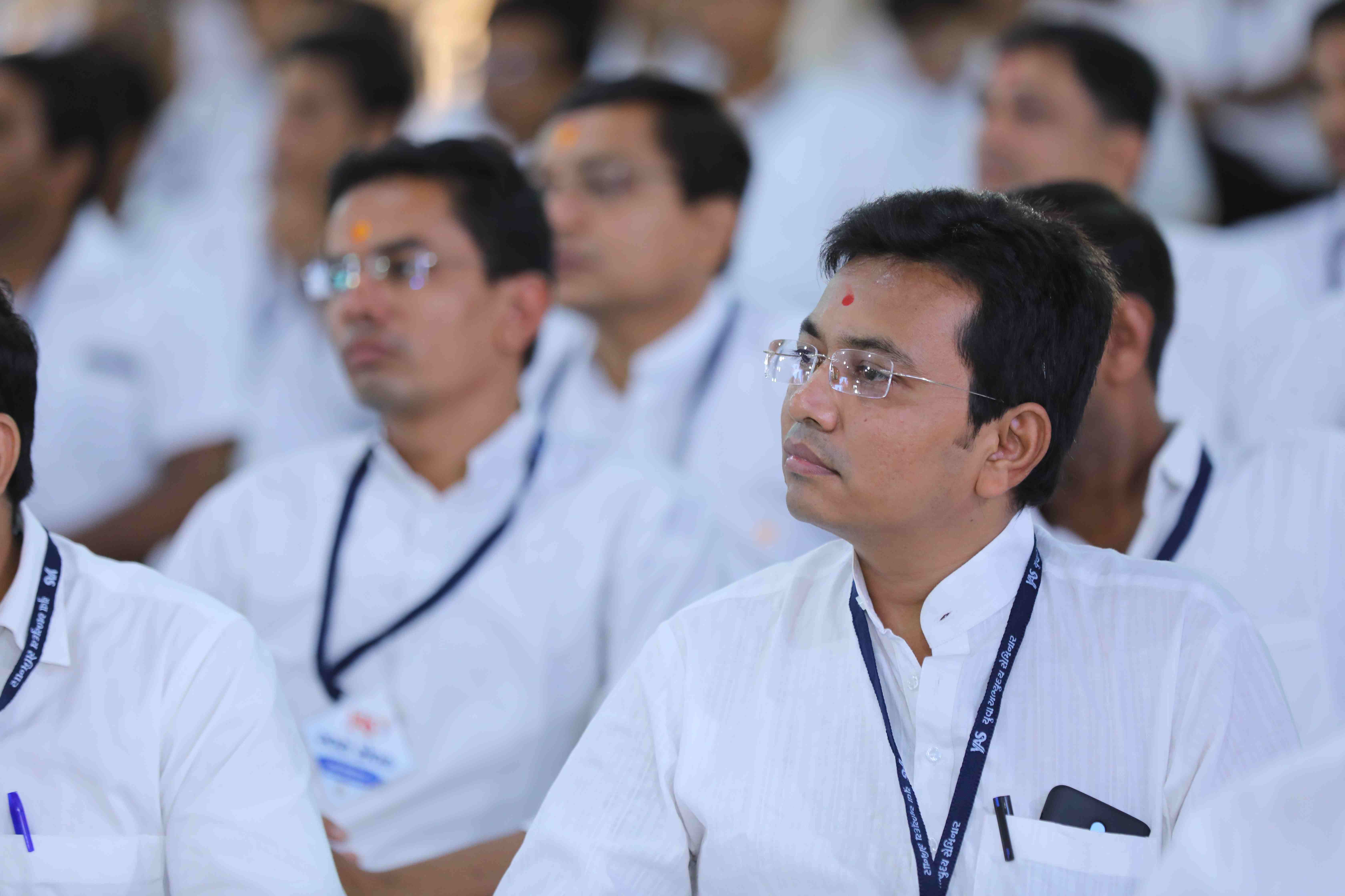 Yuva Abhyuday Seminar (Surat Branch) | Swaminarayan Gurukul Rajkot Sansthan