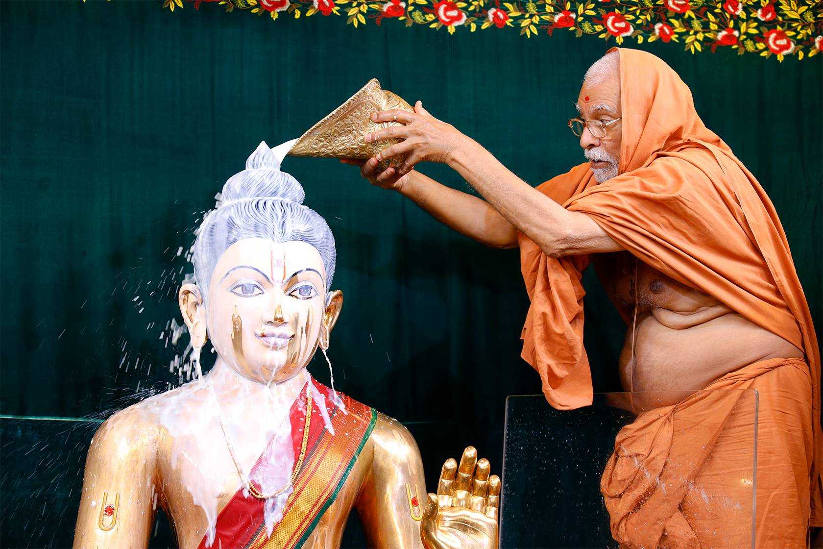 HH Gurumaharaj visits Varnindradham Patdi | Swaminarayan Gurukul Rajkot ...