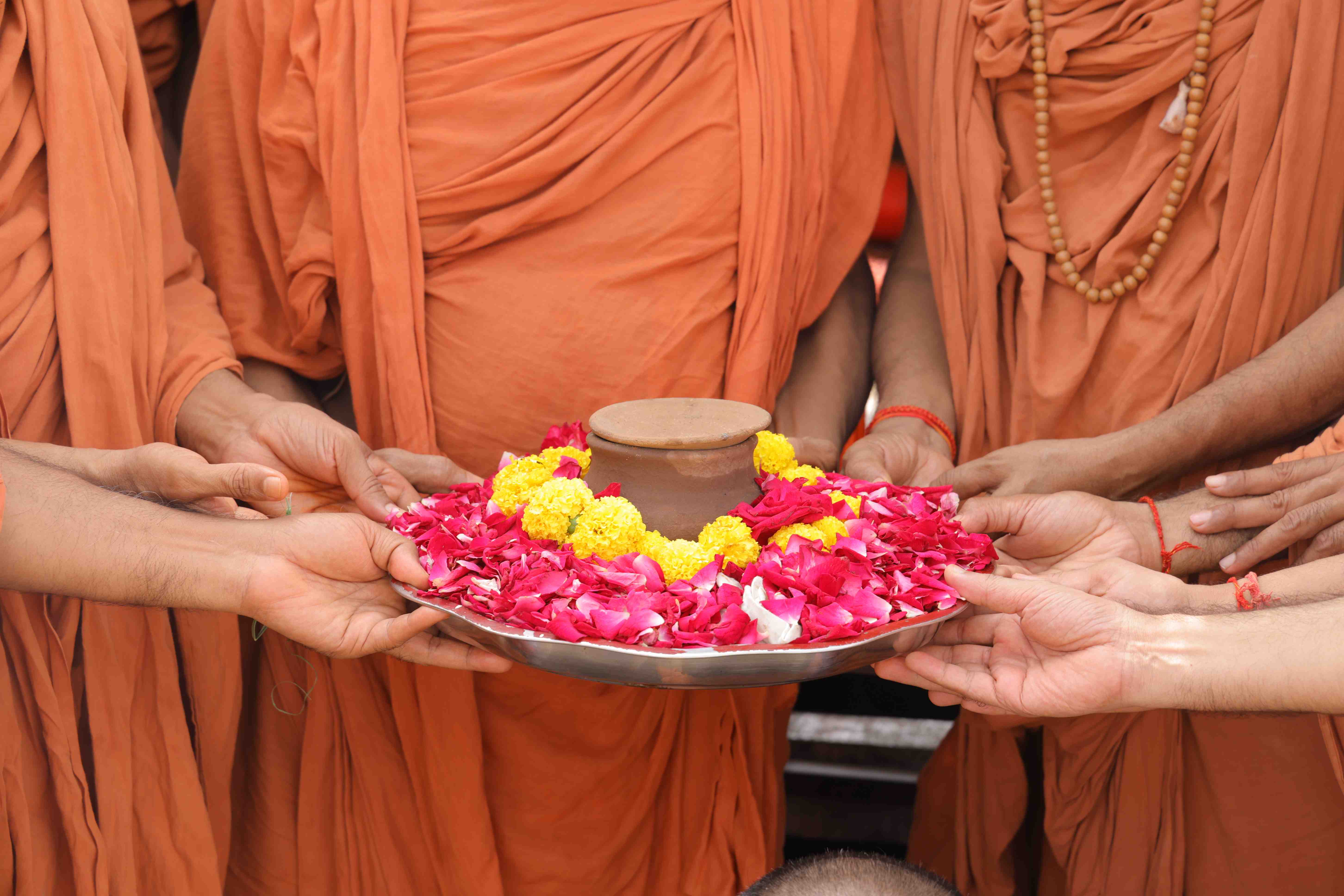 Pu. Laxminarayandasji Swami Asthi Visarjan at Triveni Sangam, Narmada ...